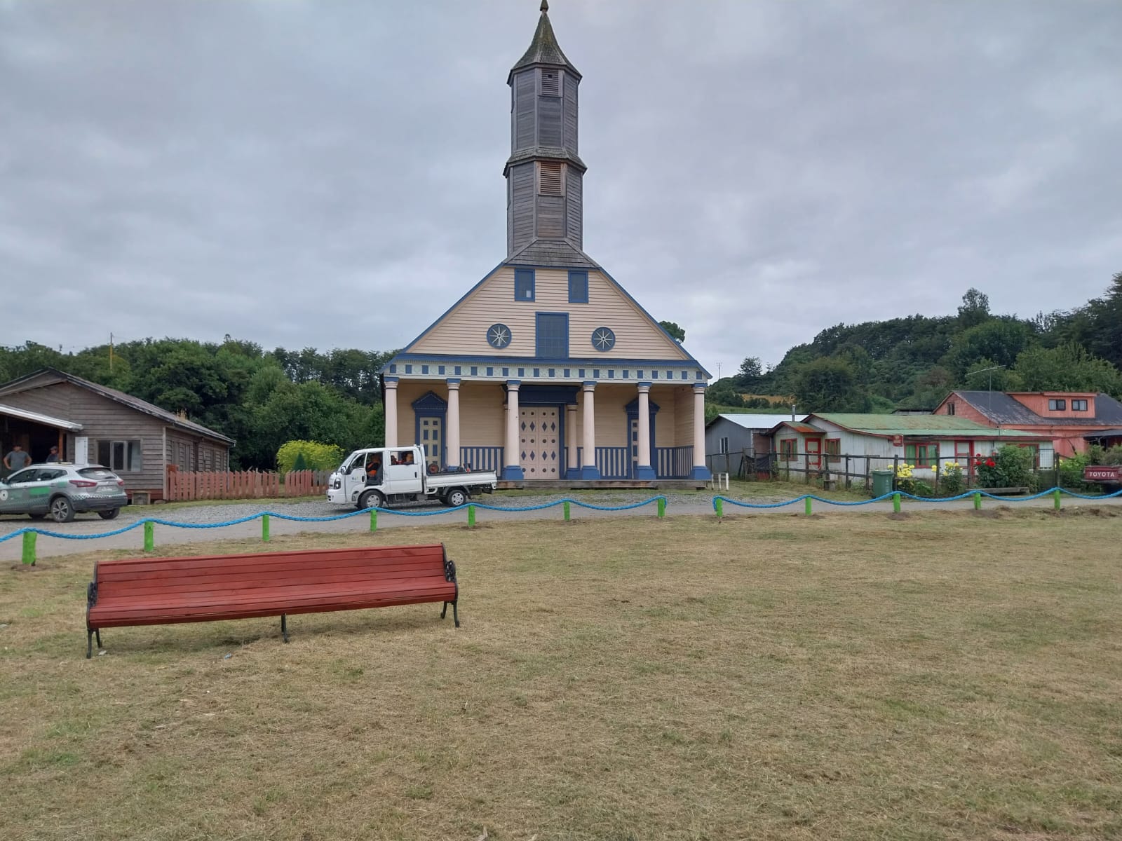 Isla de Chelín avanza con nuevos contenedores, limpieza de playas y ...
